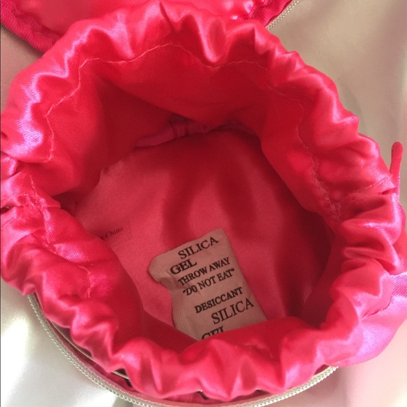 Ulta Beauty | Bags | Ulta 27 Limited Edition Pink Awareness Satin Bag ...